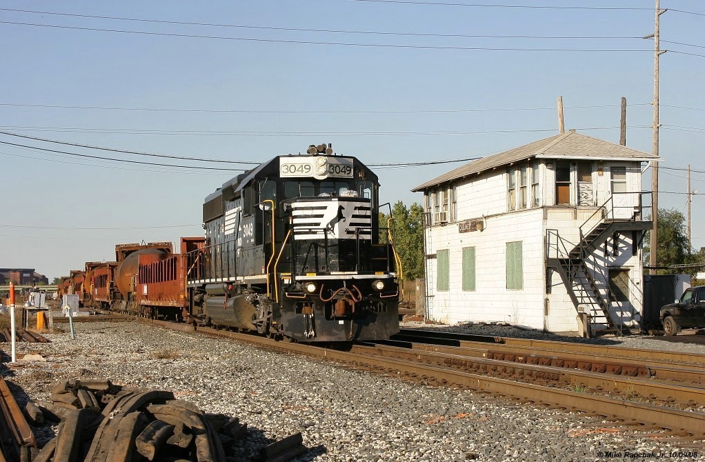 Southbound NS Bottle train